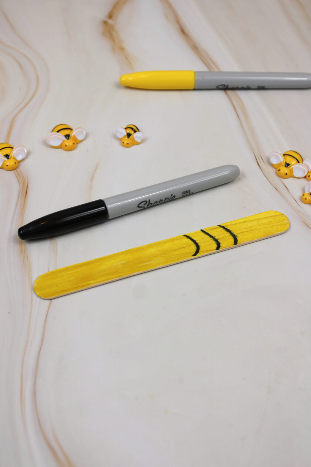 Bee Pollination Experiment: A Fun and Educational Craft for Kids ...