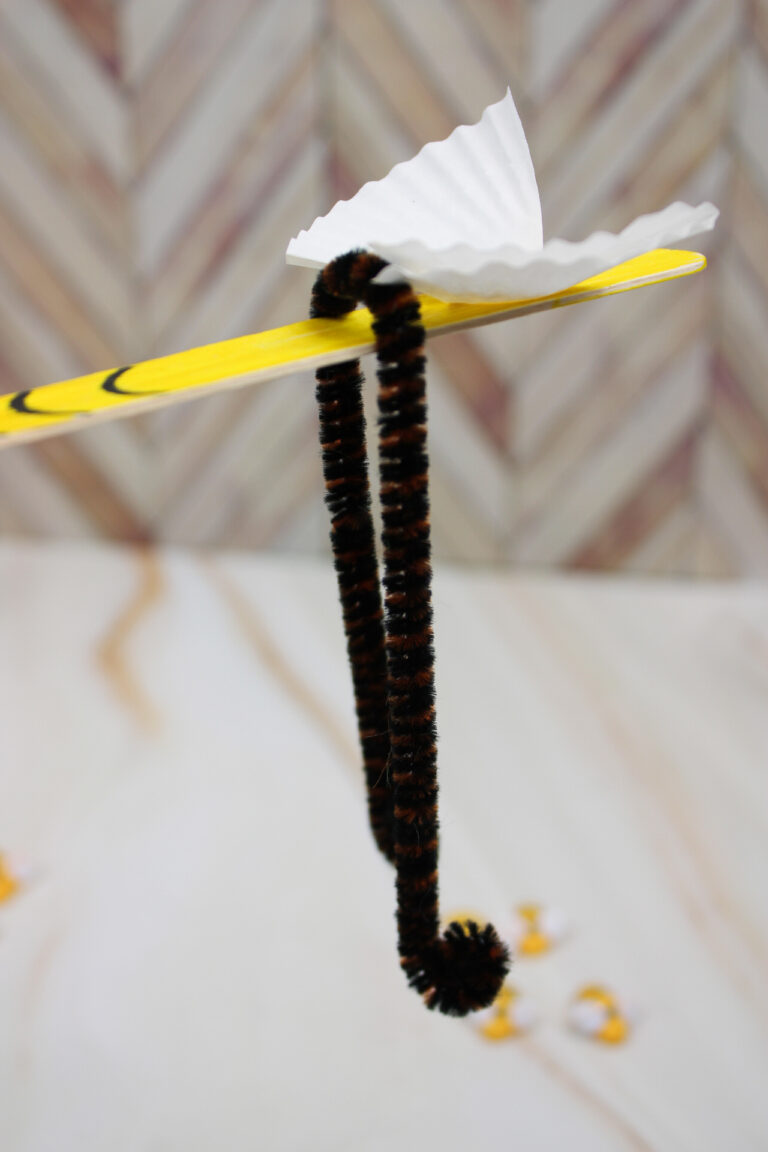 Bee Pollination Experiment: A Fun and Educational Craft for Kids ...
