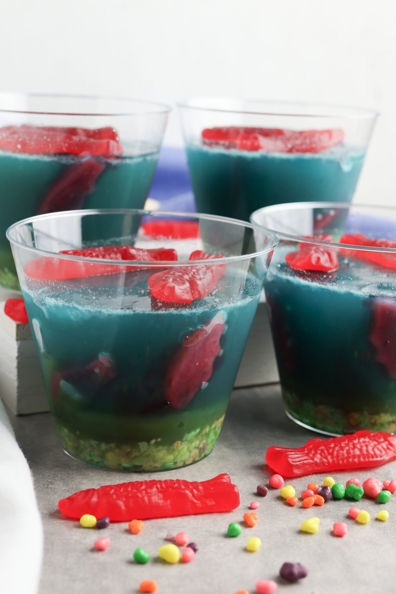 Fish Bowl Jello Cups: A Fun and Colorful Summer Dessert for Kids ...