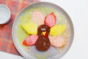 Fizzing Turkey Feather Experiment: A Colorful Thanksgiving Science ...