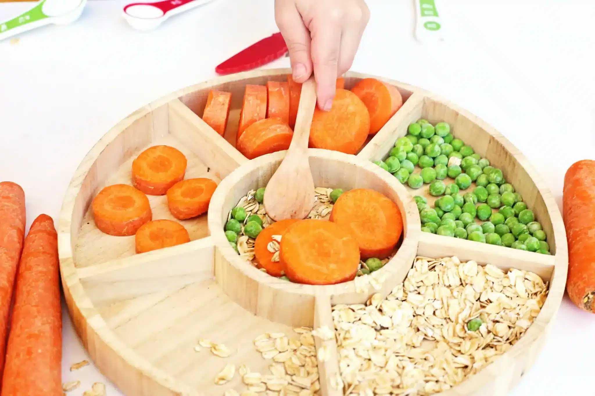 Reindeer Bait Sensory Bin: A Nature-Inspired Christmas Activity for ...